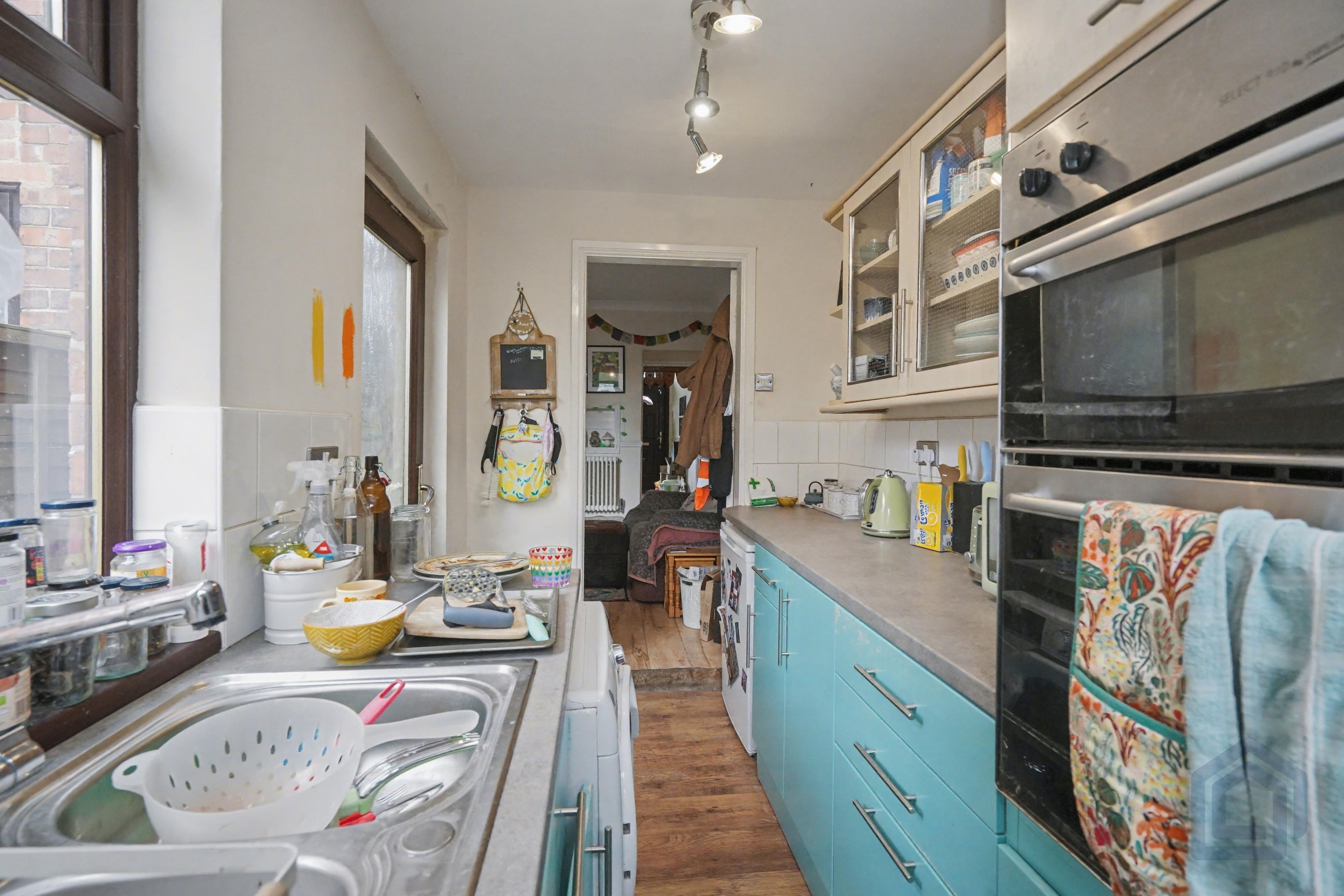 Under The Hammer - 56 Main Street Swadlincote, DE11 0TW | Under The Hammer