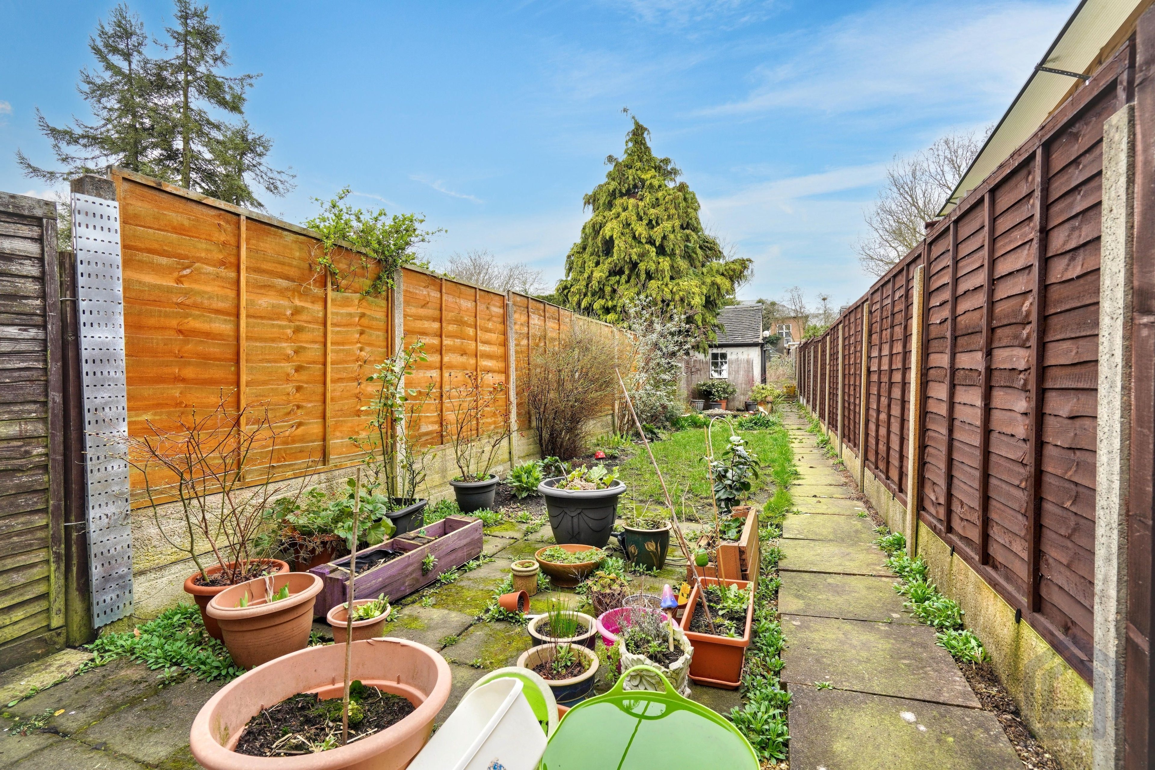 Under The Hammer - 56 Main Street Swadlincote, DE11 0TW | Under The Hammer